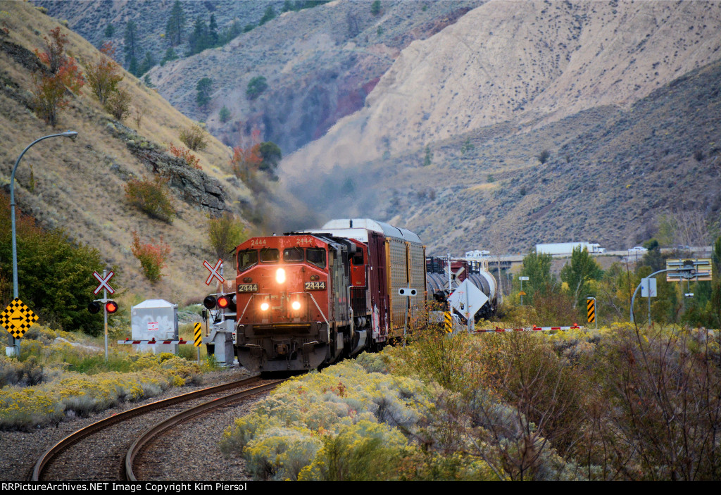 CN 2444 C40-8M Cowl EB CP Thompson Sub
